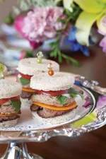 Beef Filet & Cheddar Triple Stacks - Ermhearts